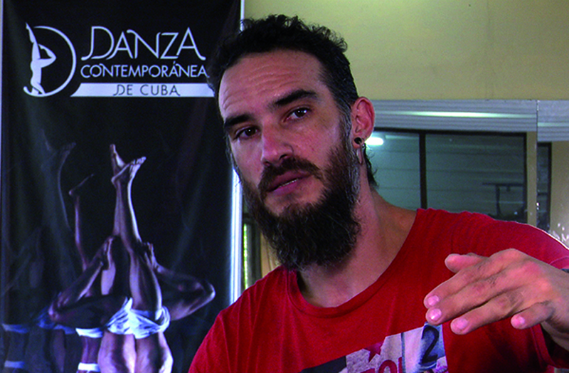 George Céspedes, rigor y espiritualidad en escena