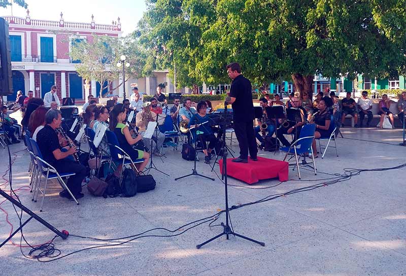 En marcha jornada de homenaje a Manuel de Jesús Leyva
